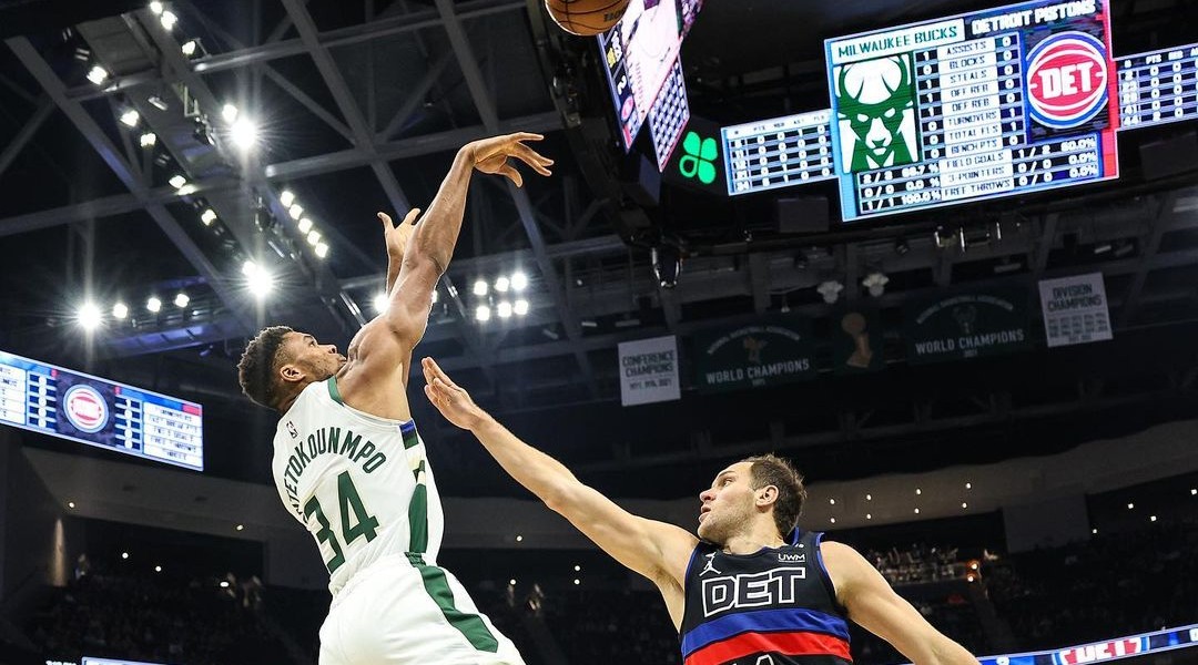 «Γιάννης Αντετοκούνμπο the show» - Ξανά double double και 7 στα 7 για ...