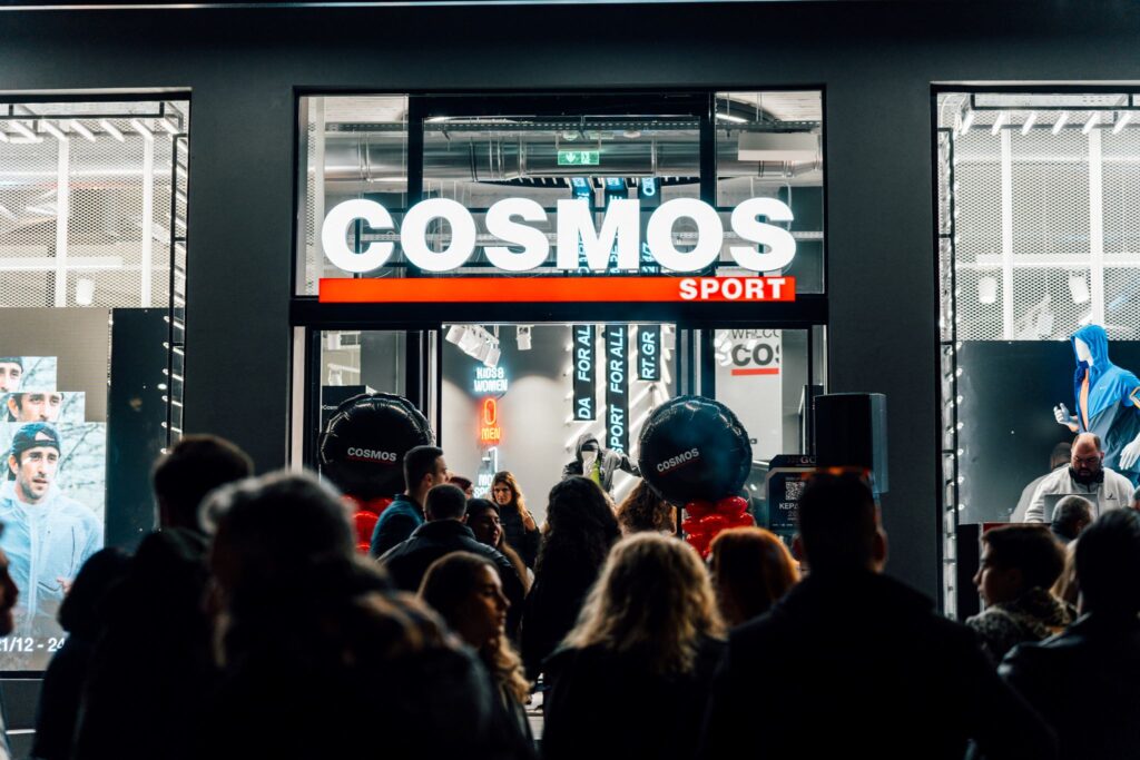 Cosmos Sport: Νέο κατάστημα – ορόσημο στη Γλυφάδα - Debut.gr
