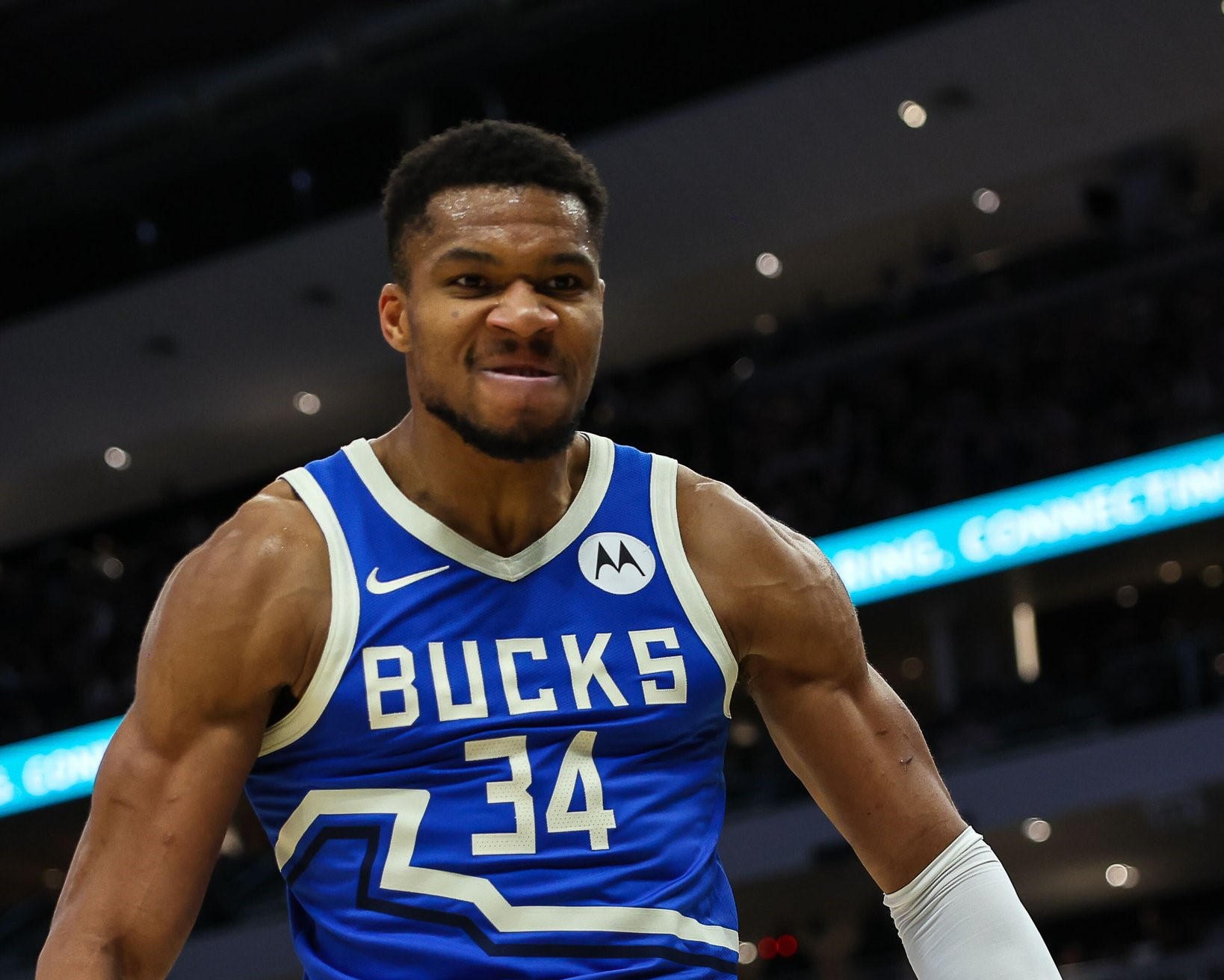 Αντετοκούνμπο: «Είμαι ο πιο σταθερός παίκτης του ΝΒΑ!» - Debut.gr